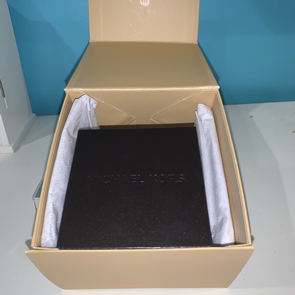 Michael Kors | Party Supplies | Authentic Michael Kors Watch Box | Poshmark